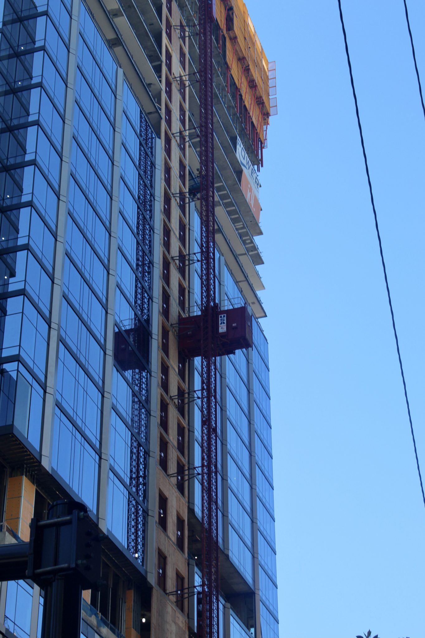 Construction Reaches Halfway Mark for 971-Foot-Tall One Chicago Square ...