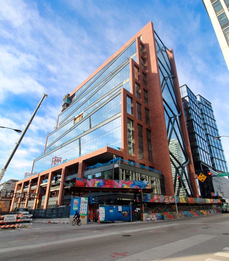 Photos Show Final Touches at 800 W Fulton Market, Chicago's 27th ...