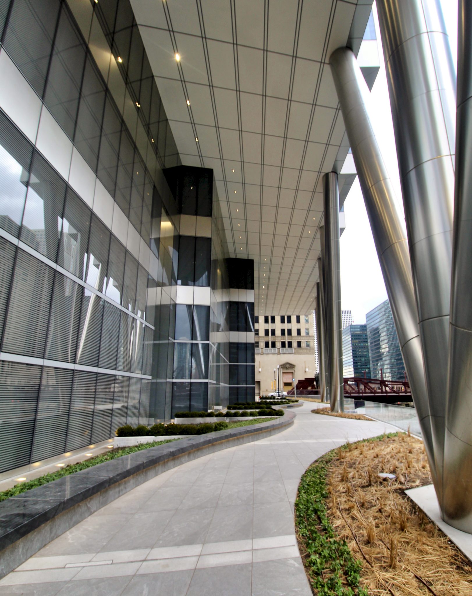 Work Complete for 110 N Wacker Drive, Chicago's Sixth Tallest ...