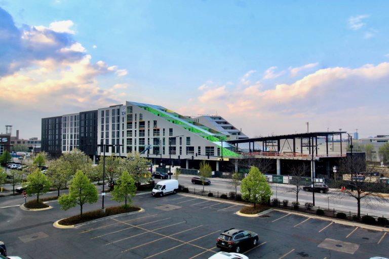 Facade at Triangle Square Nears Completion in Bucktown - Chicago YIMBY