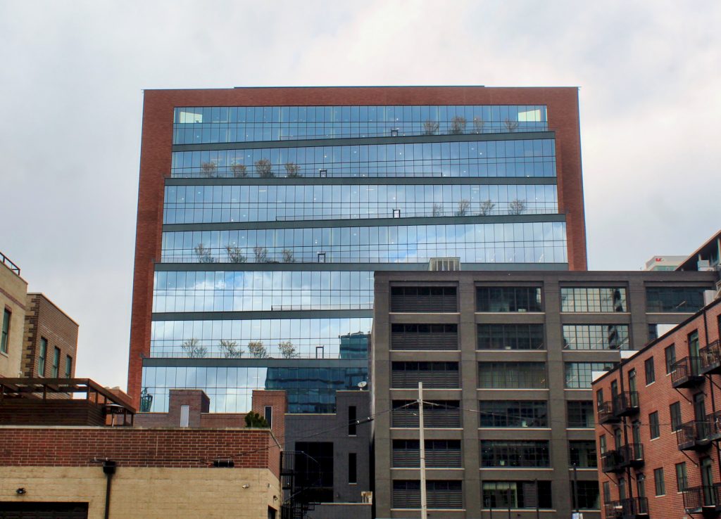 800 W Fulton Market's Exterior Reaches Completion in West Loop ...