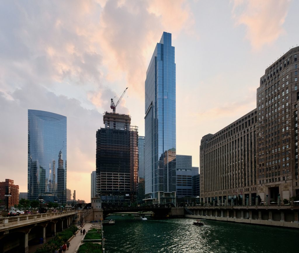 Salesforce Tower Chicago Passes Halfway Mark in River North - Chicago YIMBY