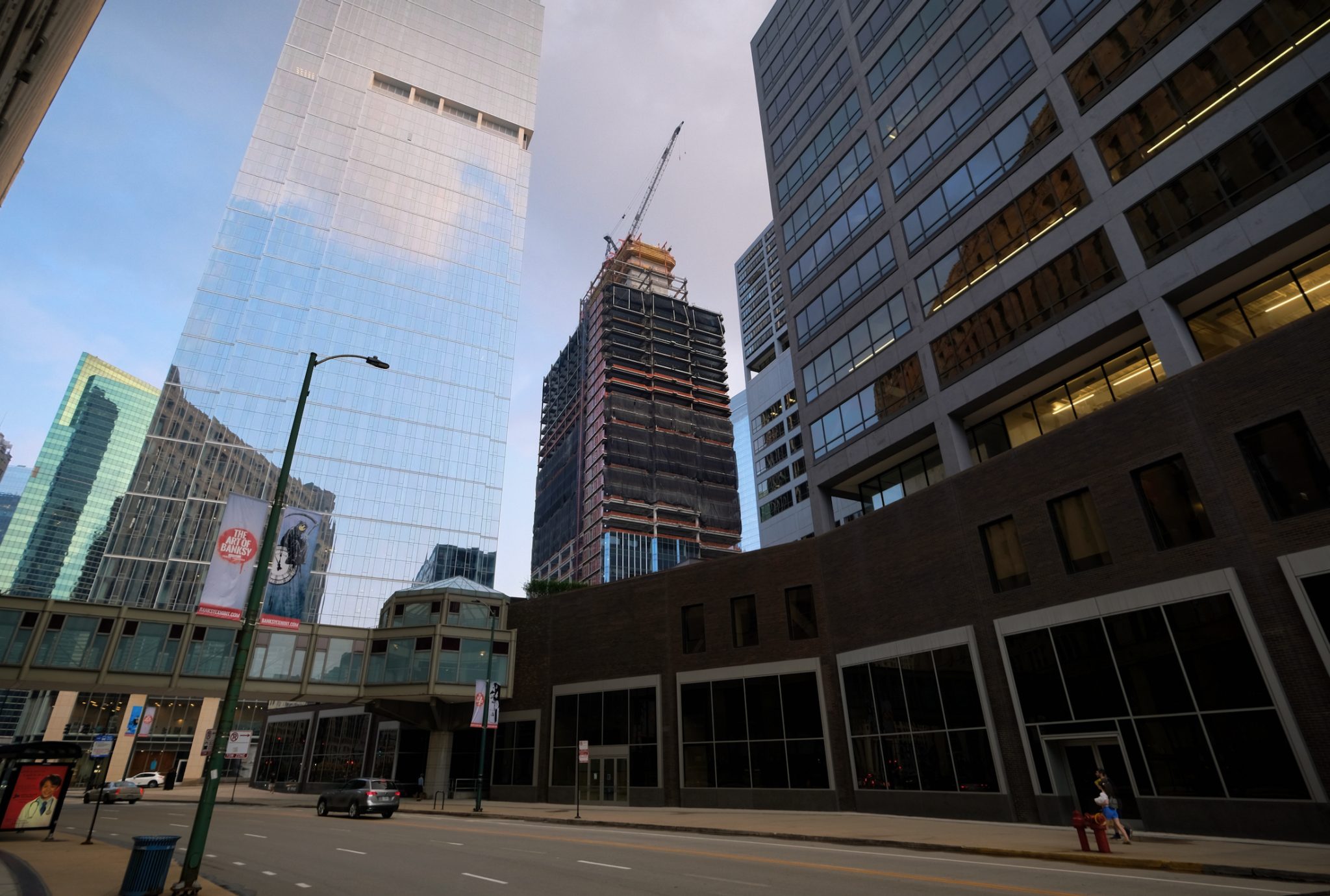 Salesforce Tower Chicago Passes Halfway Mark in River North - Chicago YIMBY