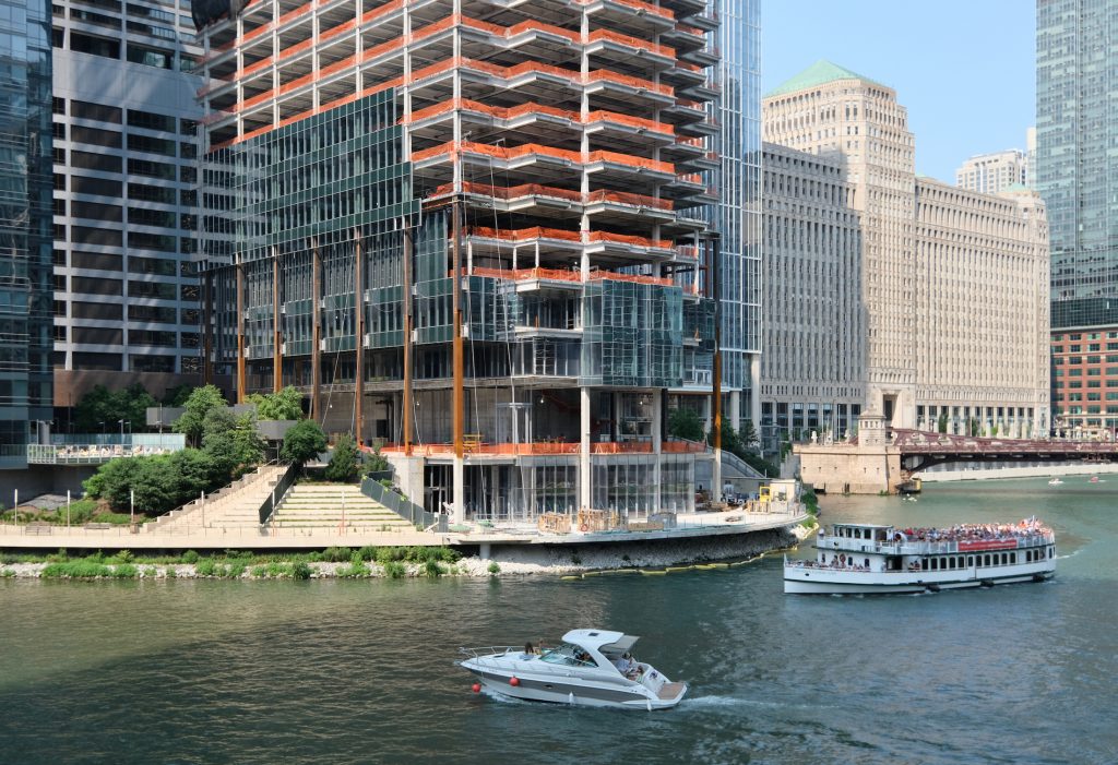 Salesforce Tower Chicago Passes Halfway Mark in River North - Chicago YIMBY