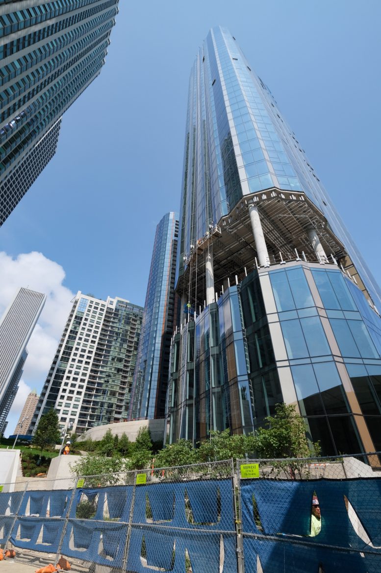 Landscaping at Cascade Park Wraps in Lakeshore East - Chicago YIMBY