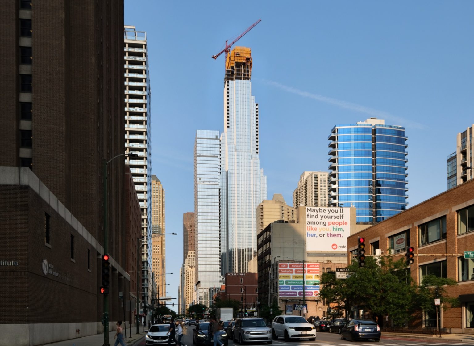 One Chicago's East Tower Tops Out in River North - Chicago YIMBY