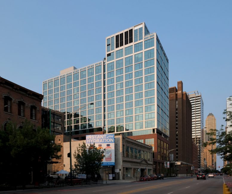 A Final Look at the 17-Story AMLI 808 in River North - Chicago YIMBY