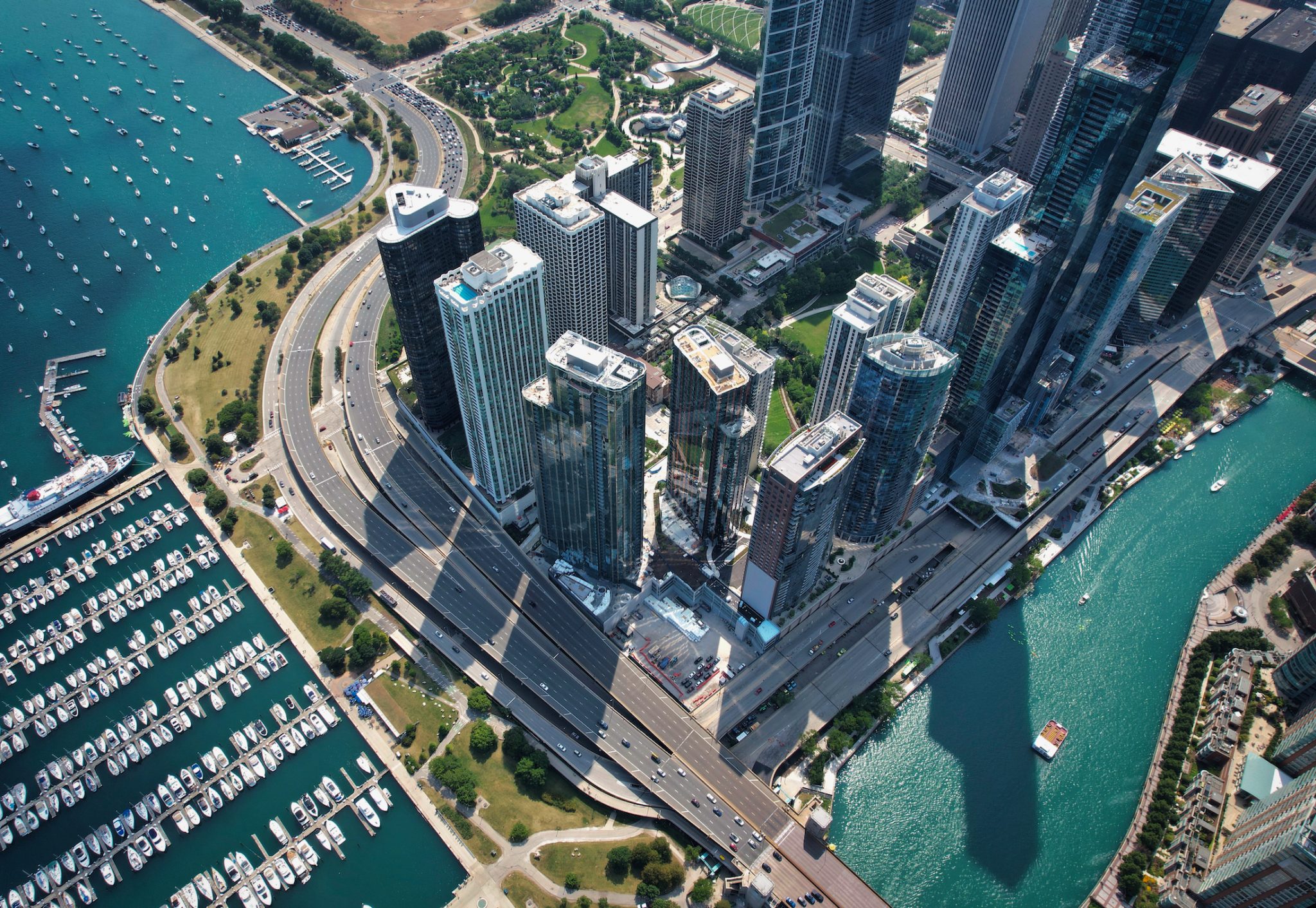 Cascade Apartments and Cascade Park Open in Lakeshore East - Chicago YIMBY