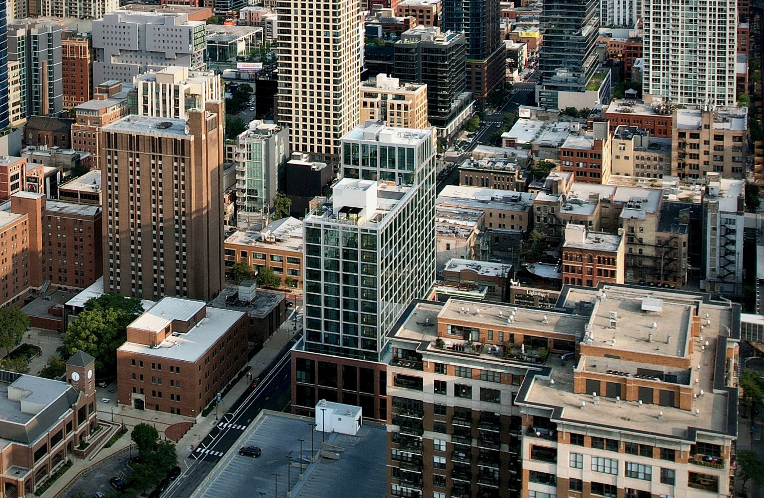 A Final Look at the 17-Story AMLI 808 in River North - Chicago YIMBY