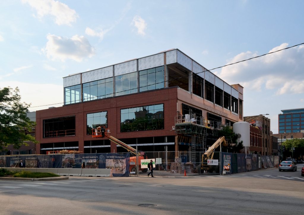Facade Takes Shape at 932 W Randolph Street in Fulton Market - Chicago YIMBY