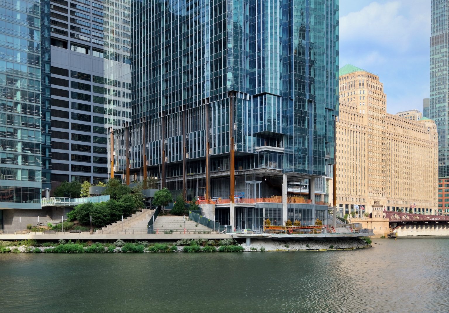 Salesforce Tower Core Reaches Two-Thirds Mark in River North - Chicago ...