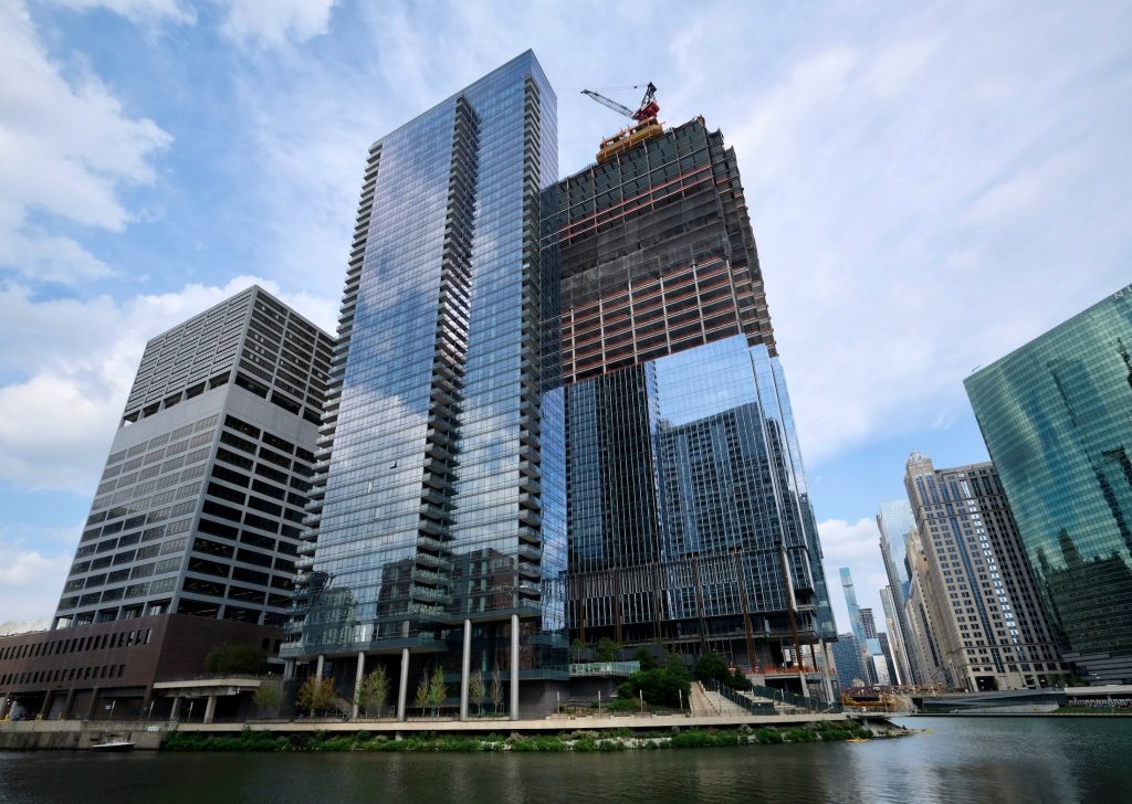 Salesforce Tower Core Reaches Two-Thirds Mark in River North - Chicago ...