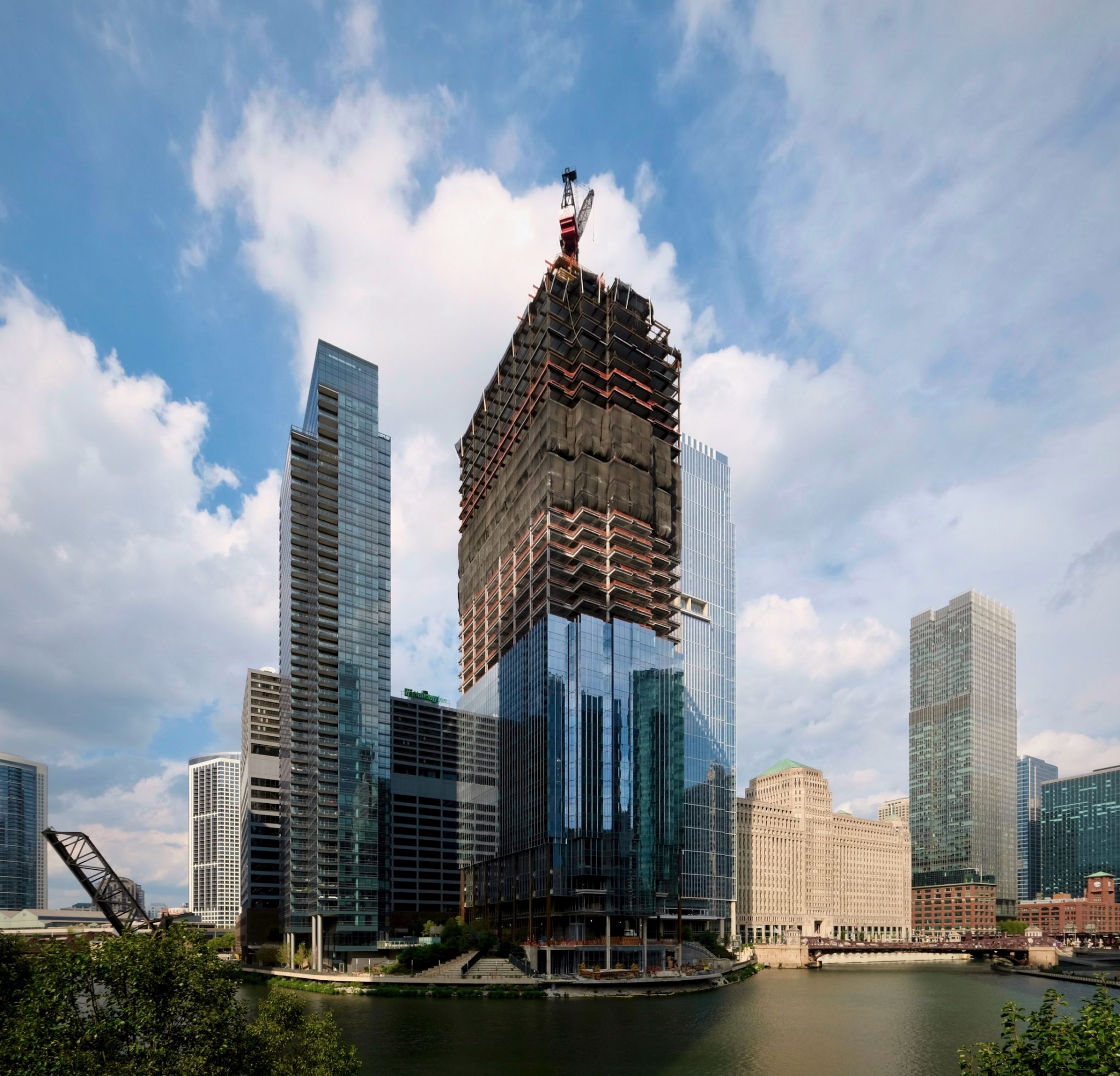 Salesforce Tower Core Reaches Two-Thirds Mark in River North - Chicago ...
