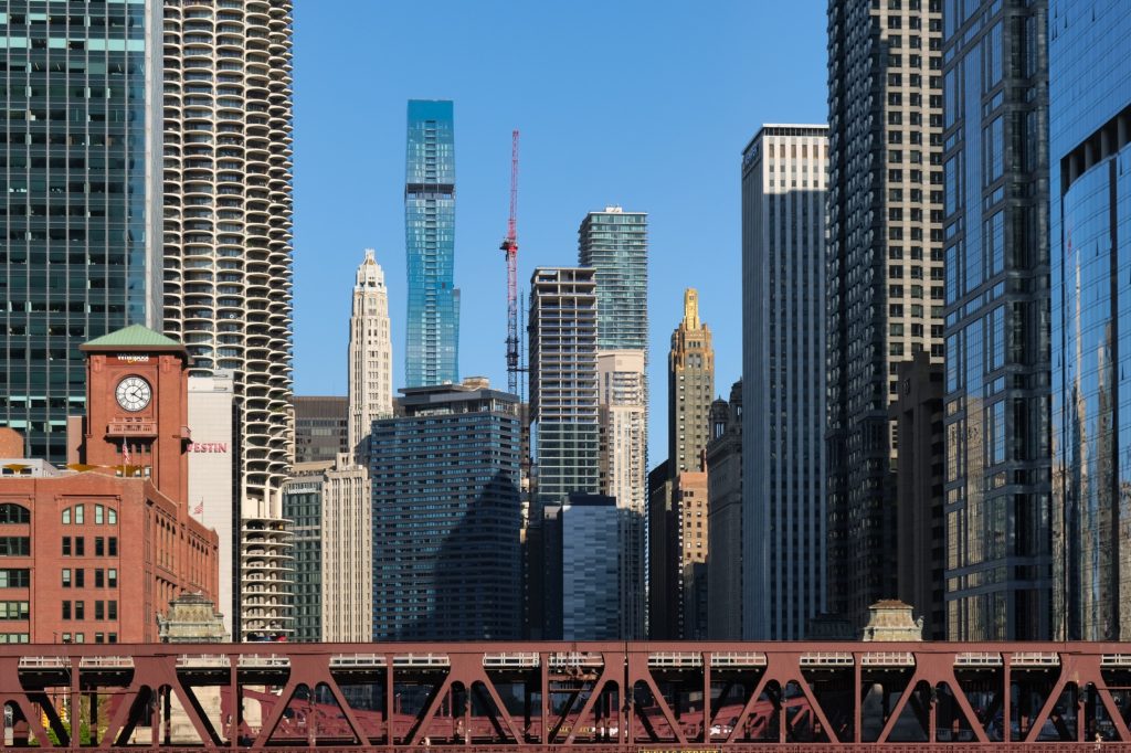 300 N Michigan Tops Out at 47 Stories in The Loop - Chicago YIMBY