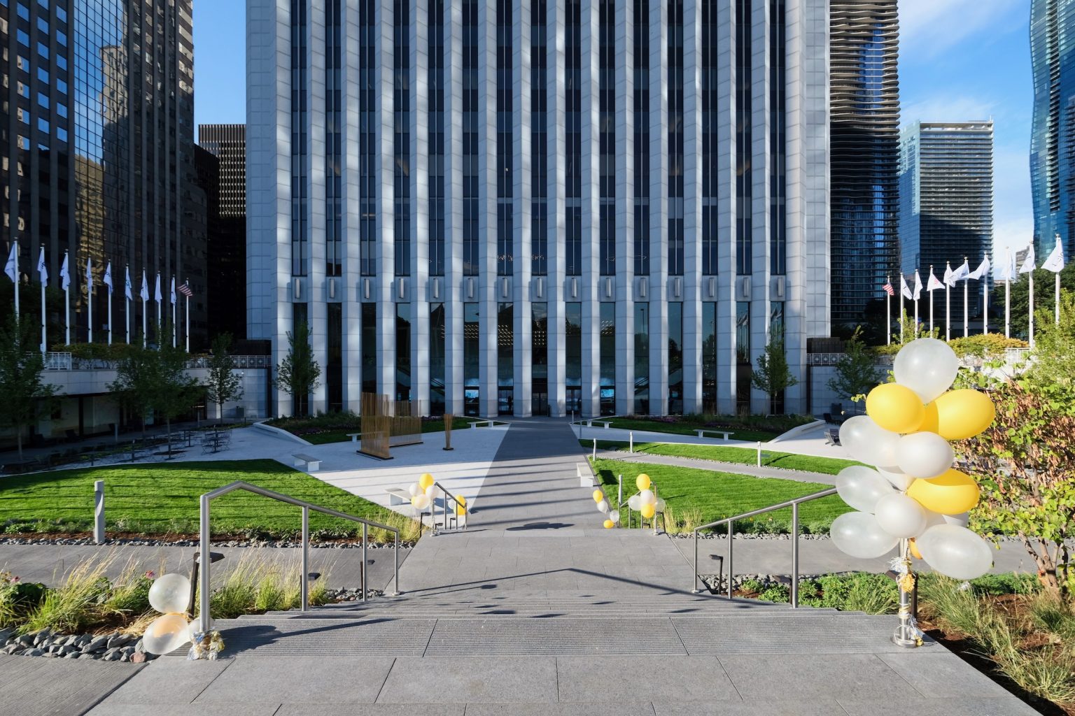 Aon Center Plaza Opens to Public at 200 E Randolph Street in New ...