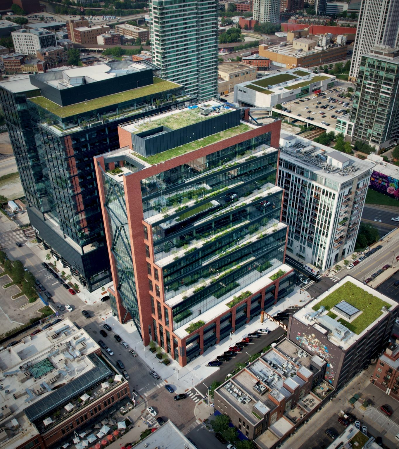A Peek Inside The Lobby and Rooftop Area of 800 Fulton in West Loop ...