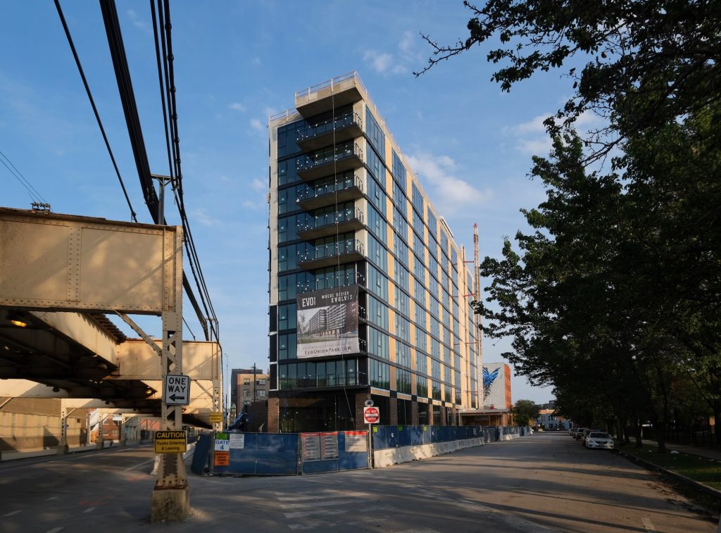 Construction Enters Final Act for West Loop's Evo Union Park - Chicago ...