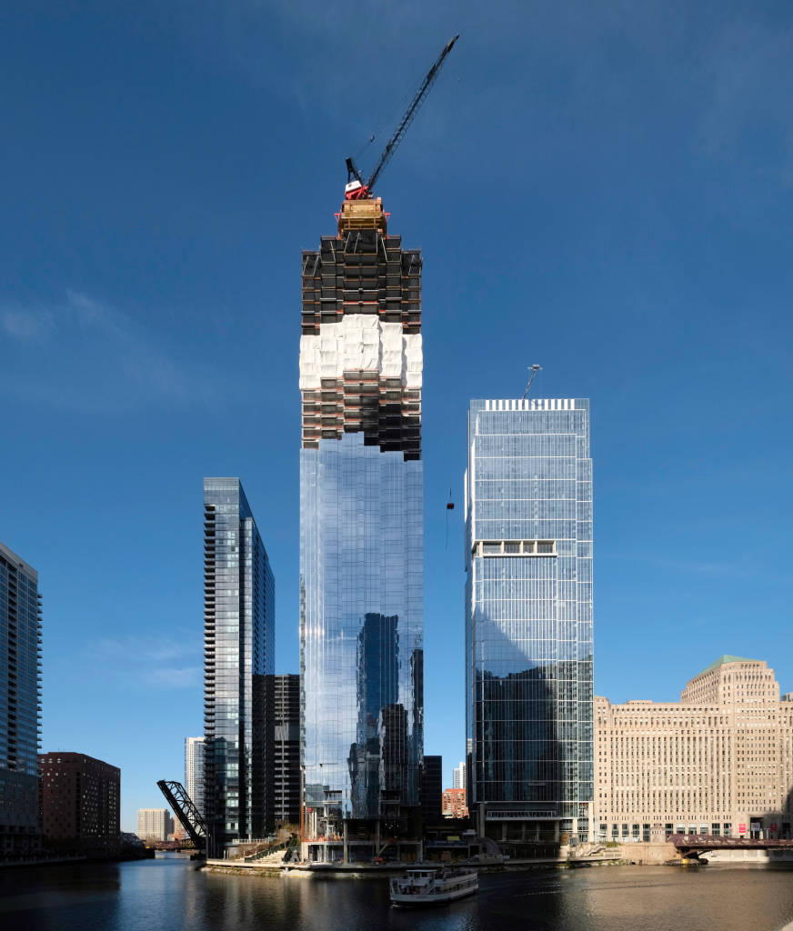 Salesforce Tower Chicago Eclipses Neighboring Wolf Point East ...