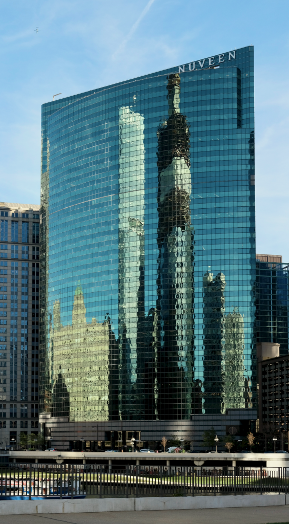 Salesforce Tower Chicago Eclipses Neighboring Wolf Point East ...