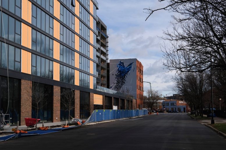 Final Cladding Brings West Loop’s Evo Union Park Closer to Finish Line ...