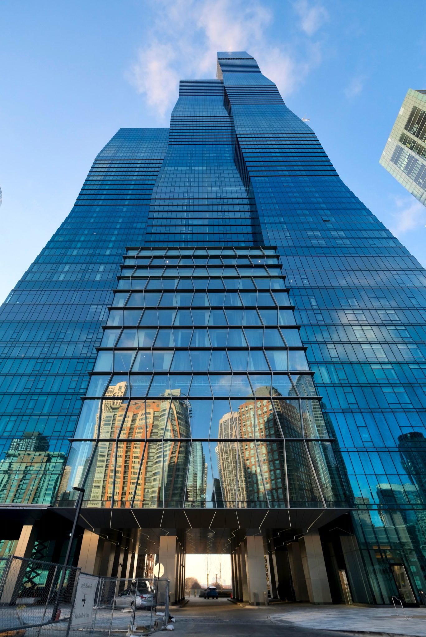 St Regis Chicago Crowned as Countdown’s Tallest Active Construction ...