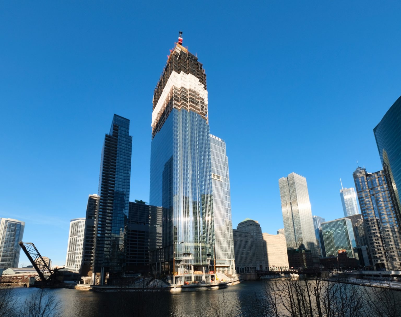 Salesforce Tower Core Tops Out in River North - Chicago YIMBY
