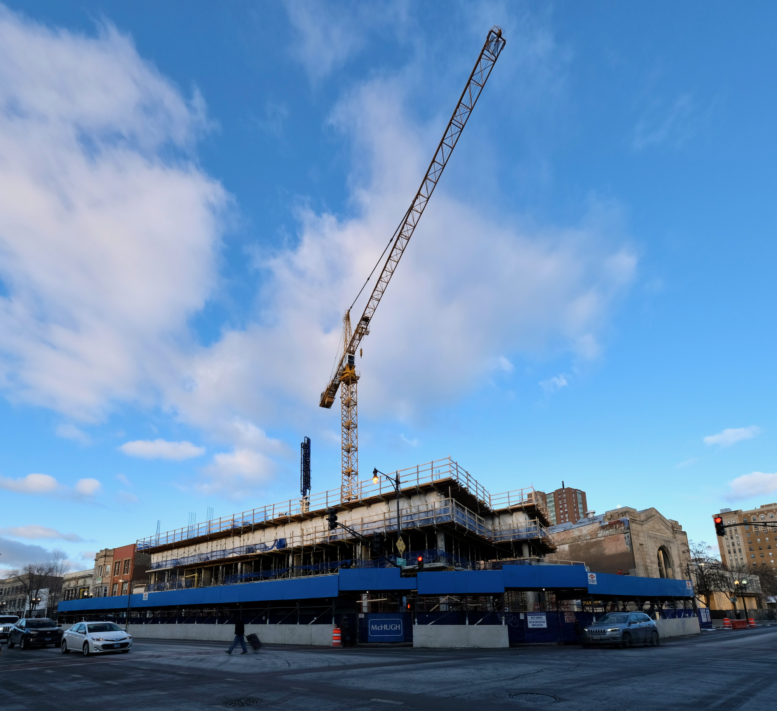 Platform 4611 Mid-Rise Springs Up in Uptown - Chicago YIMBY