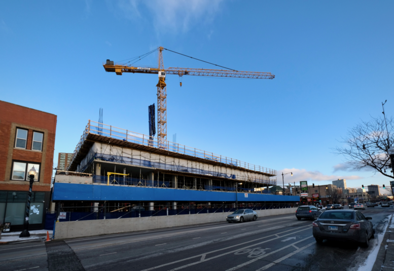 Platform 4611 Mid-Rise Springs Up in Uptown - Chicago YIMBY
