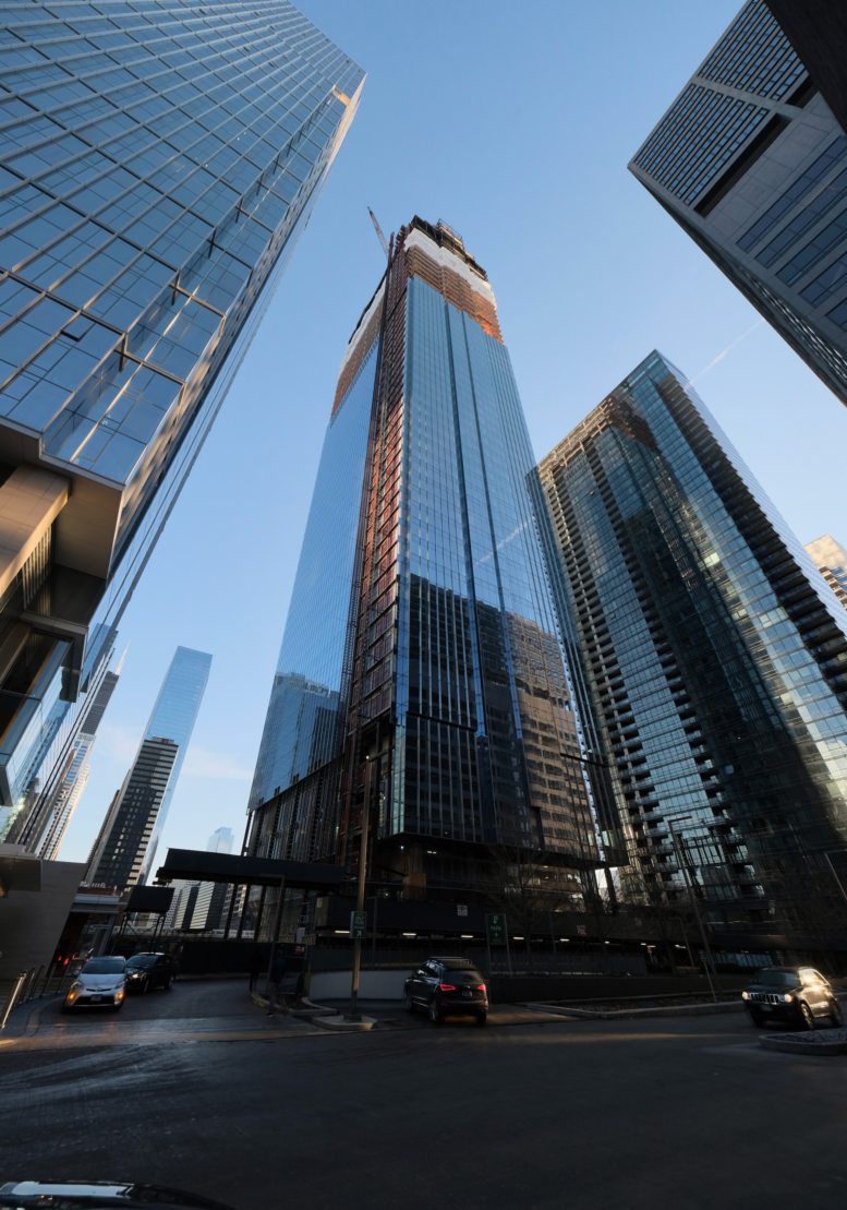 Steel Nears Pinnacle Height for Salesforce Tower in River North ...