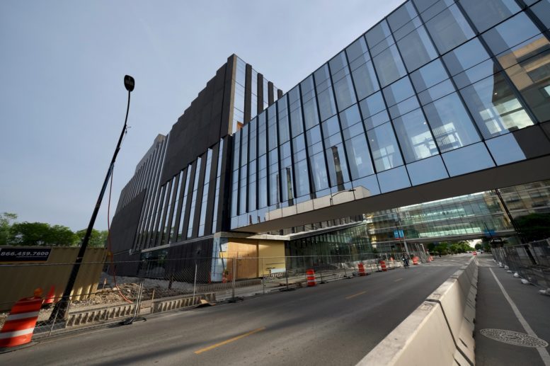 Final Exterior Work Underway for UI Health's Outpatient Surgery Center ...