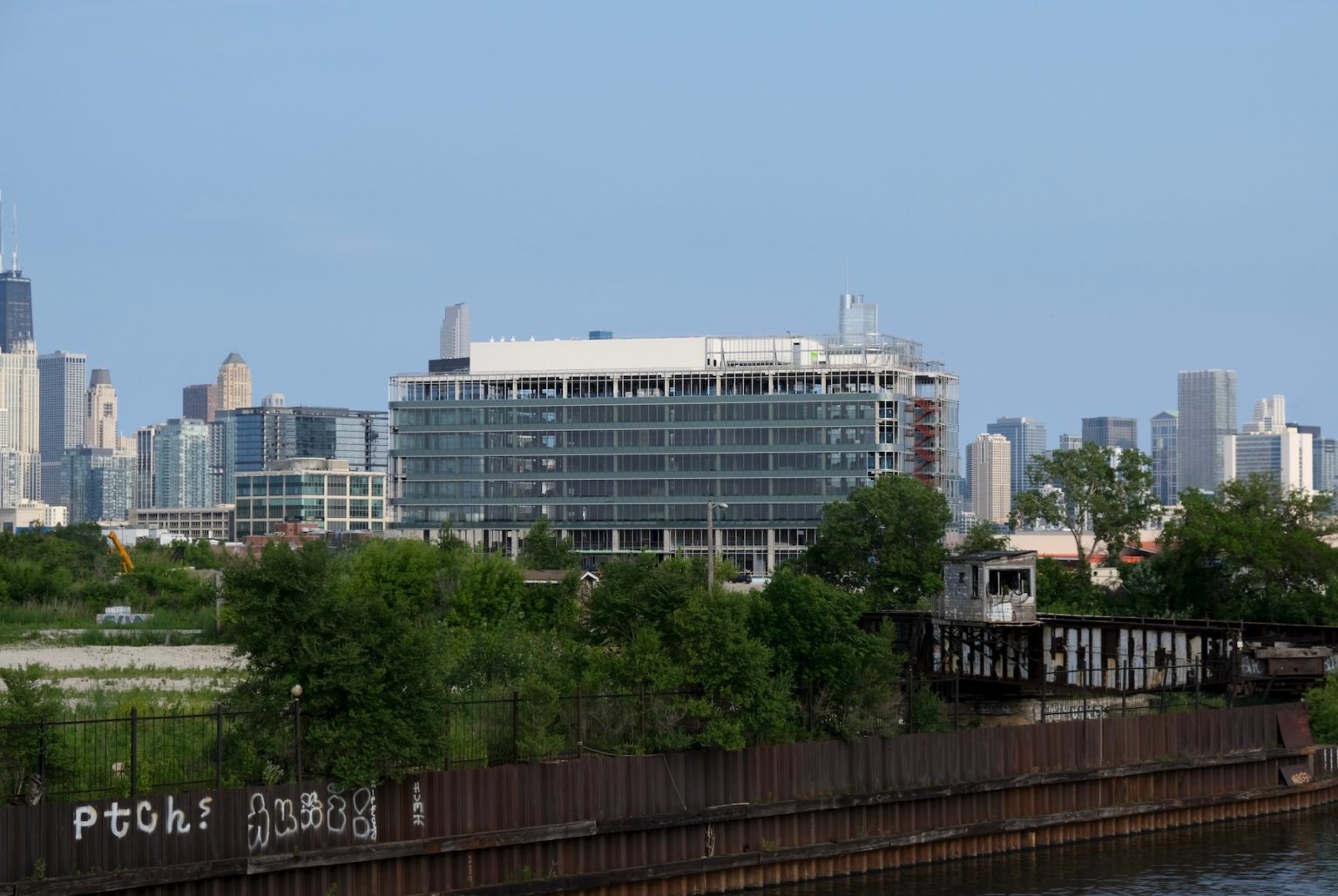 ALLY at 1229 W Concord Gets Glassy in Lincoln Yards - Chicago YIMBY
