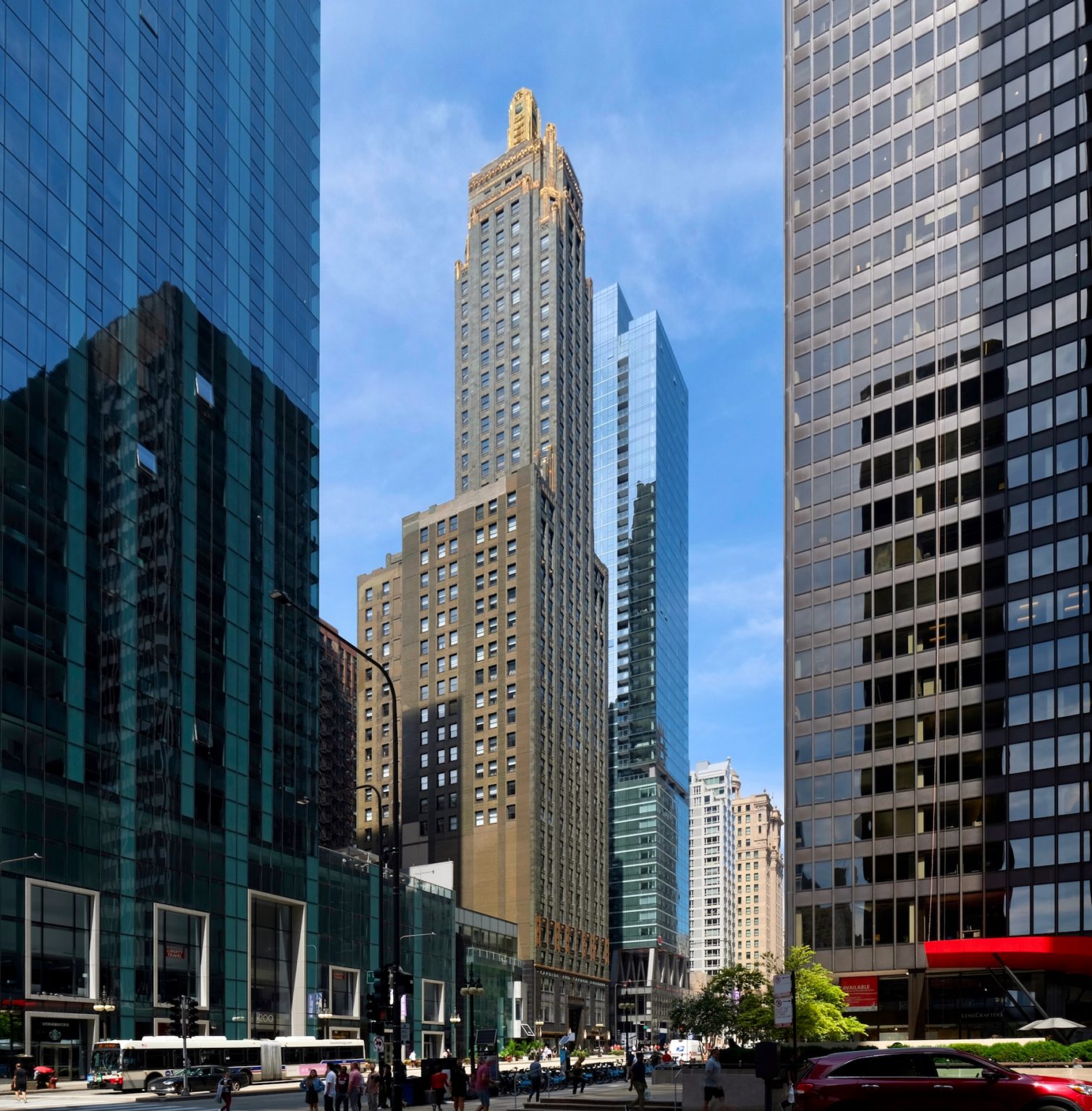 A Final Look at the Completed 300 N Michigan Avenue in The Loop ...