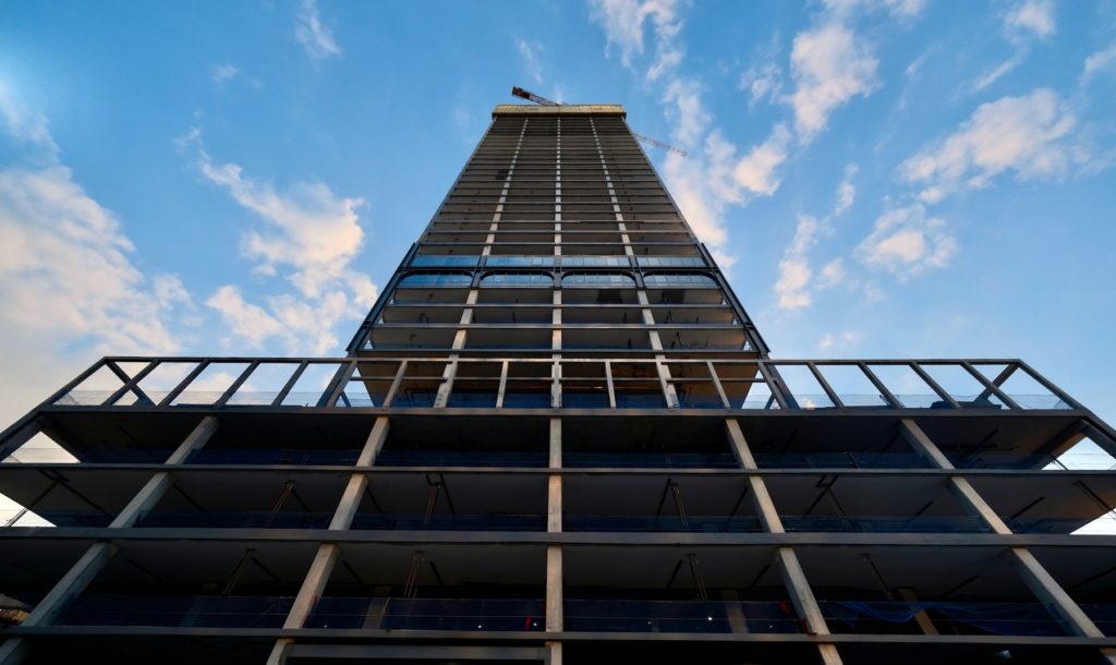 Facade Installation Begins at 900 W Randolph Street in Fulton Market ...