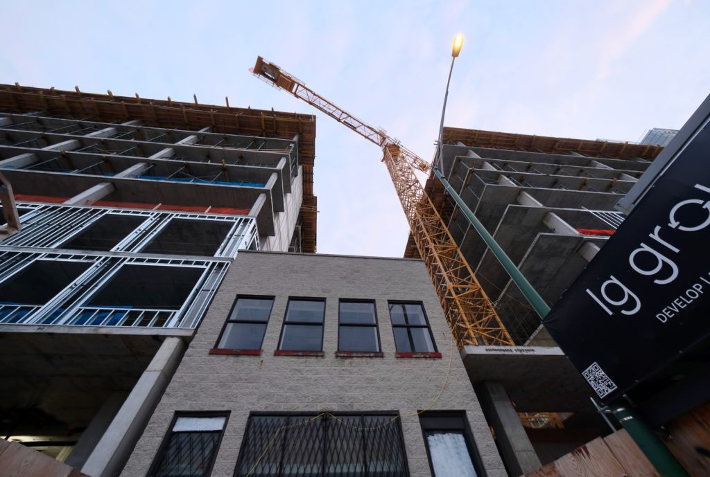 Two-Building 'HUGO' Development Reaches Full Height in River North ...