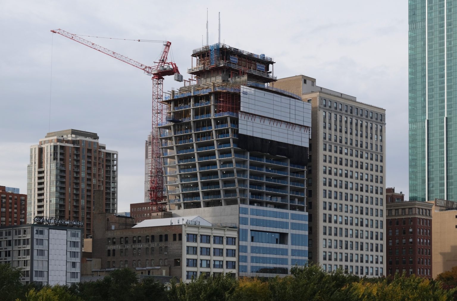 1000M Reaches Main Tower Portion in South Loop - Chicago YIMBY