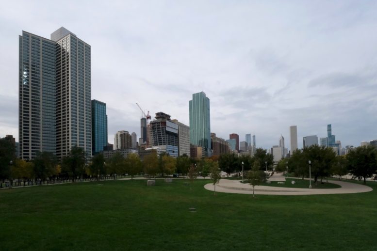 1000M Reaches Main Tower Portion in South Loop - Chicago YIMBY