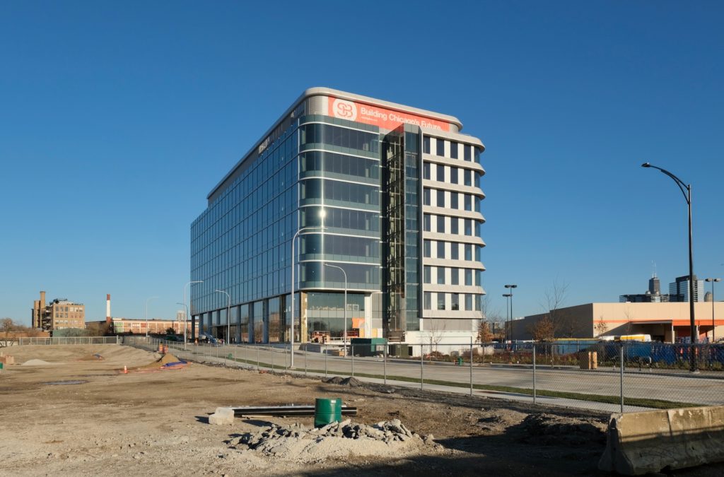 Final Exterior and Landscaping Work Underway for Lincoln Yards' 1229 W ...