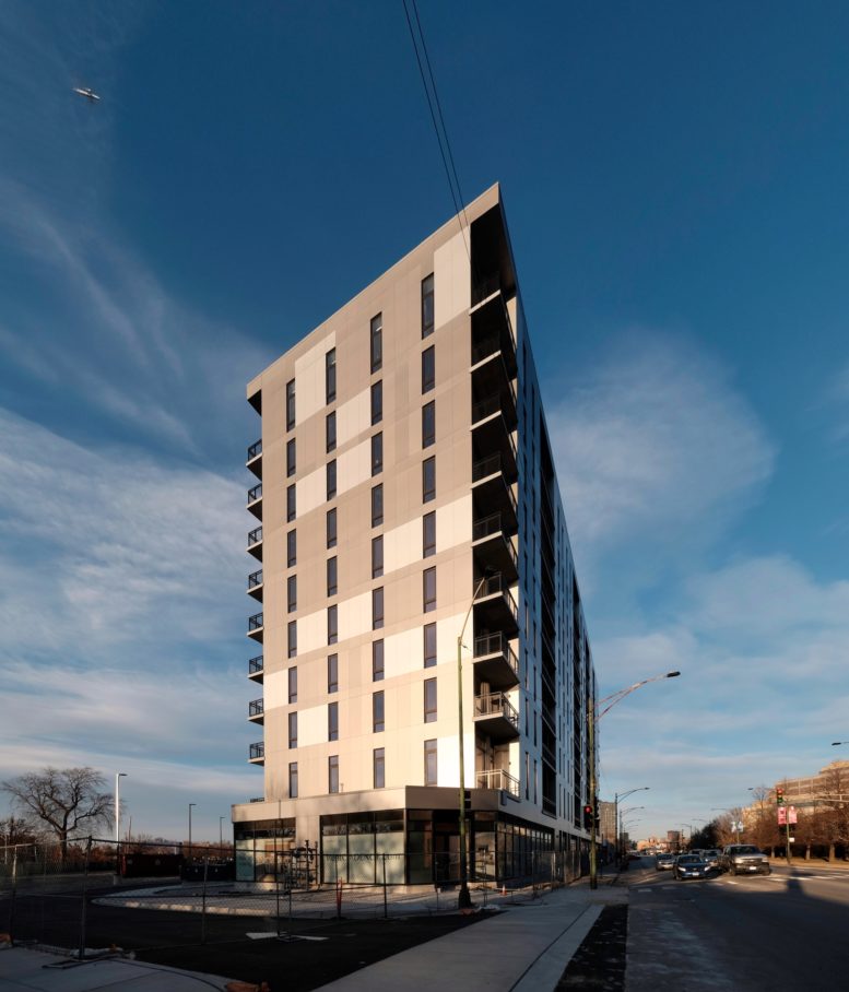 Cadence Apartments Wraps Up in Illinois Medical District - Chicago YIMBY