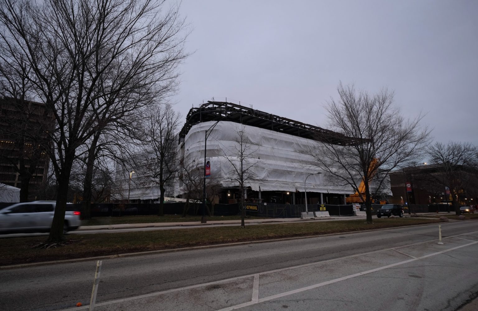 Steel Tops Out for UIC Computer Science Building in Little Italy ...