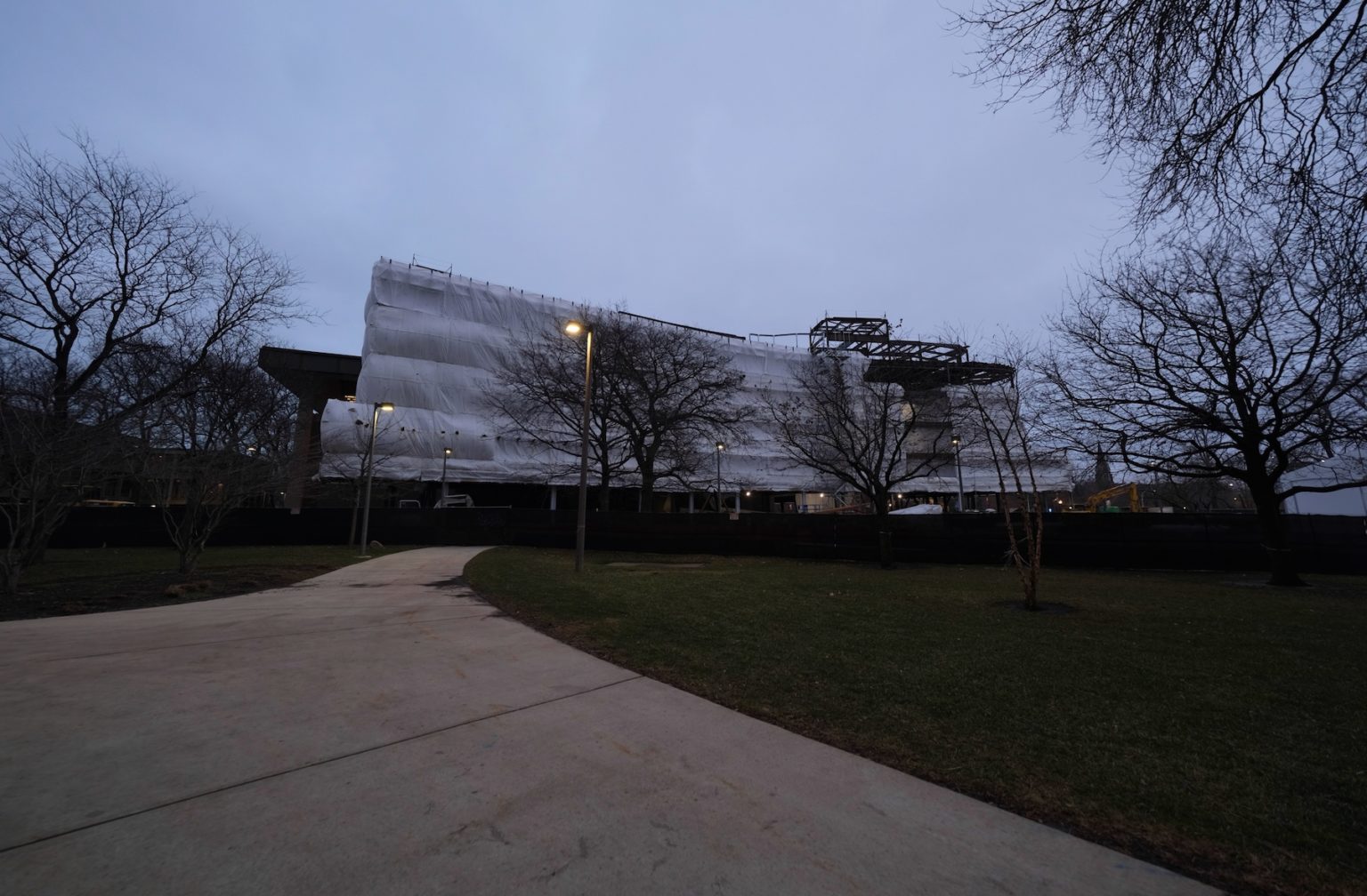 Steel Tops Out for UIC Computer Science Building in Little Italy ...