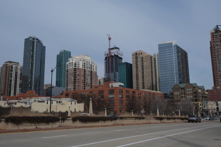 1000M Begins to Rise Above South Loop Skyline - Chicago YIMBY