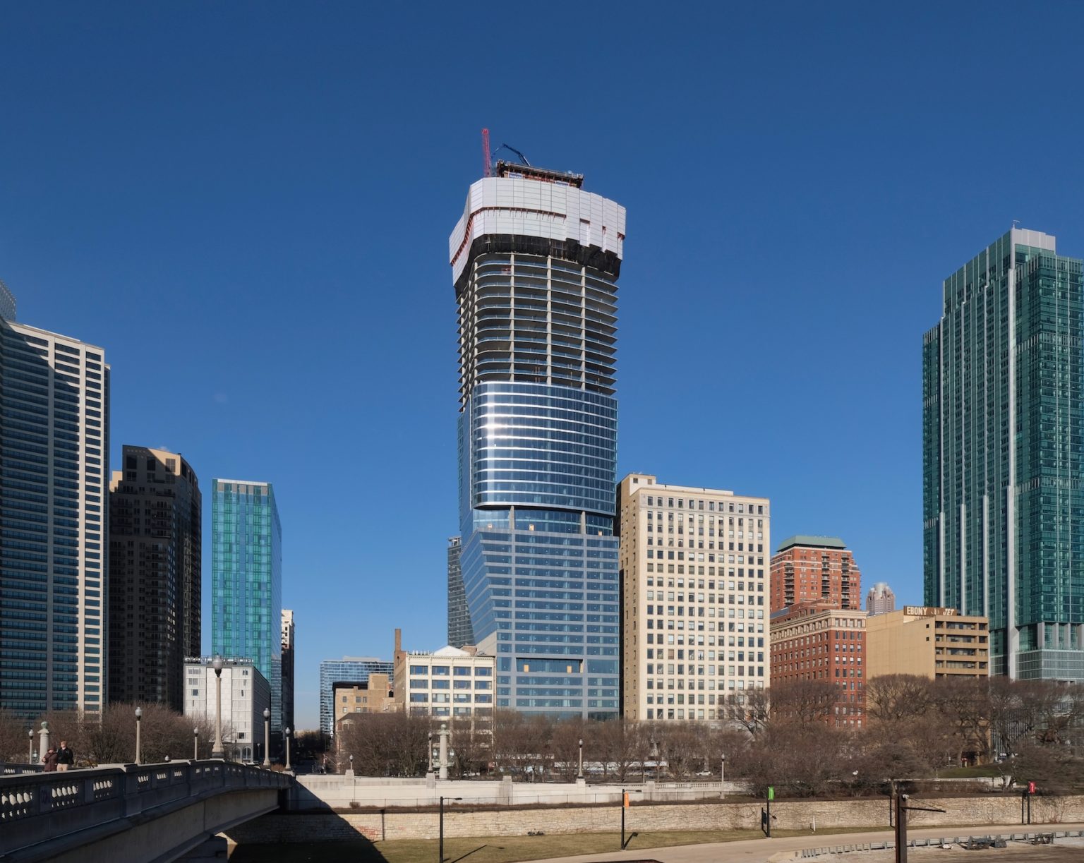 1000M Begins to Rise Above South Loop Skyline - Chicago YIMBY