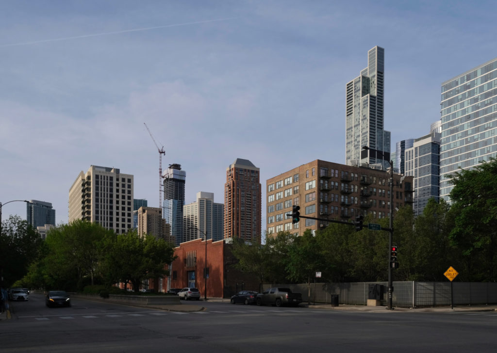 1000M Tower Approaches 700 feet in South Loop - Chicago YIMBY