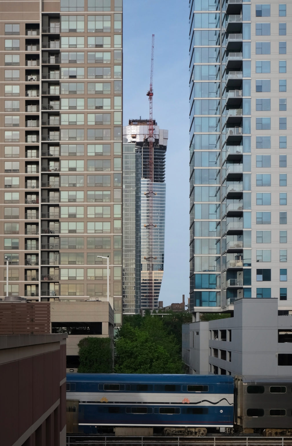 1000M Tower Approaches 700 feet in South Loop - Chicago YIMBY