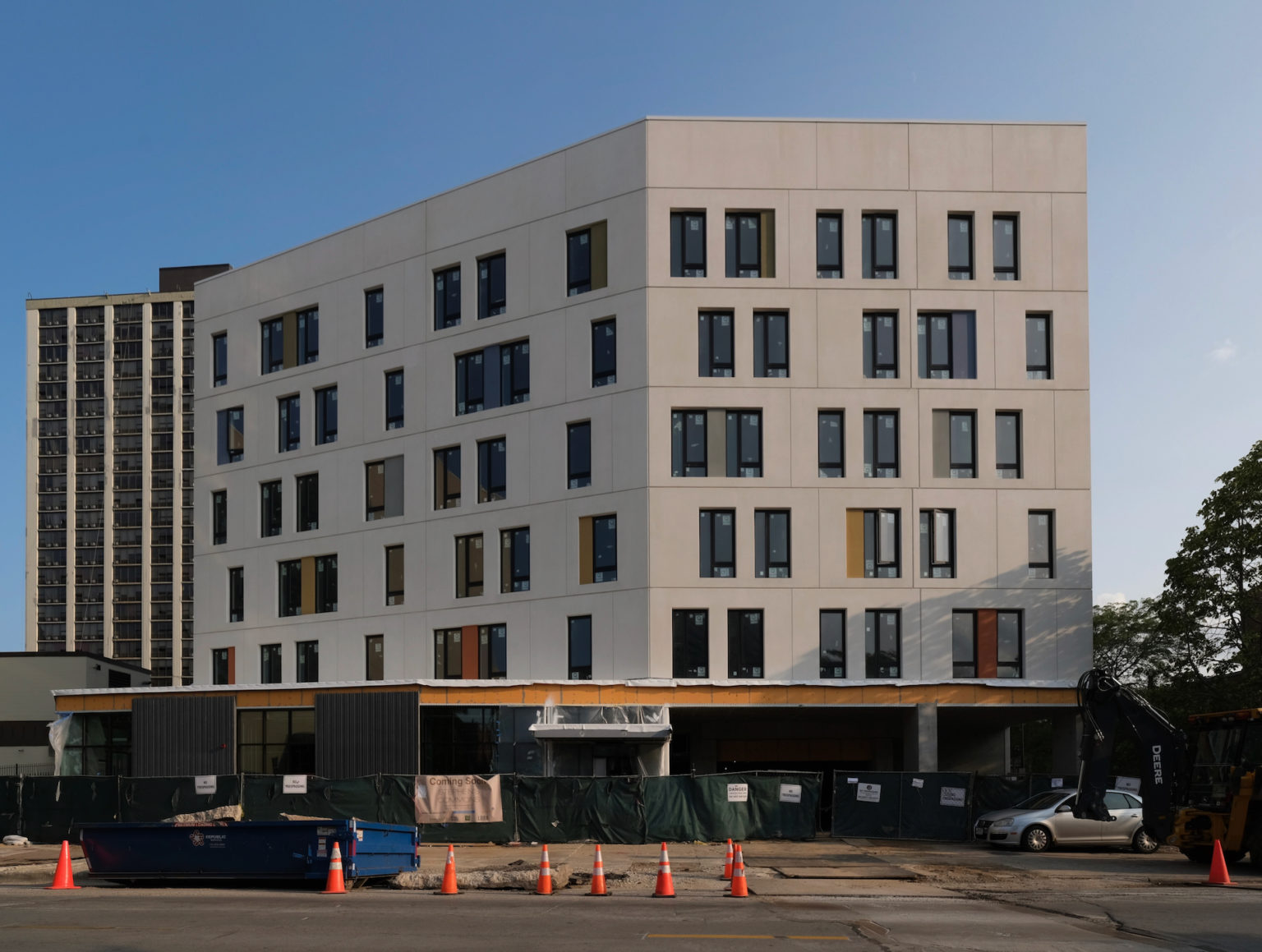 Ground-Level Facade Installed at Stephens Commons in Uptown - Chicago YIMBY
