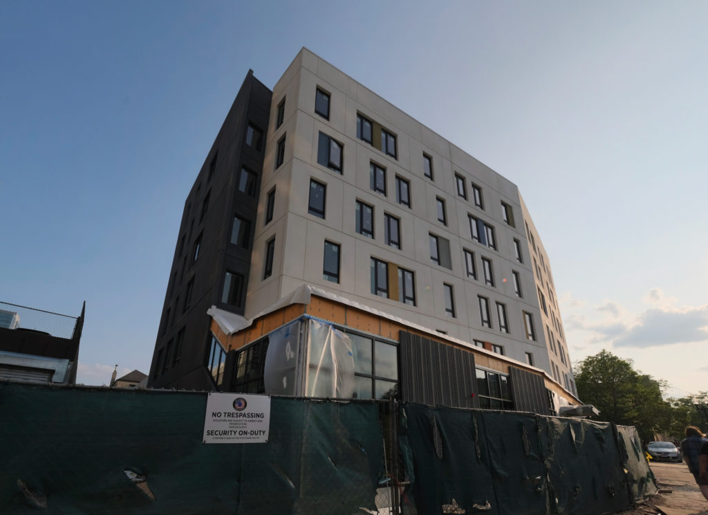 Ground-Level Facade Installed at Stephens Commons in Uptown - Chicago YIMBY