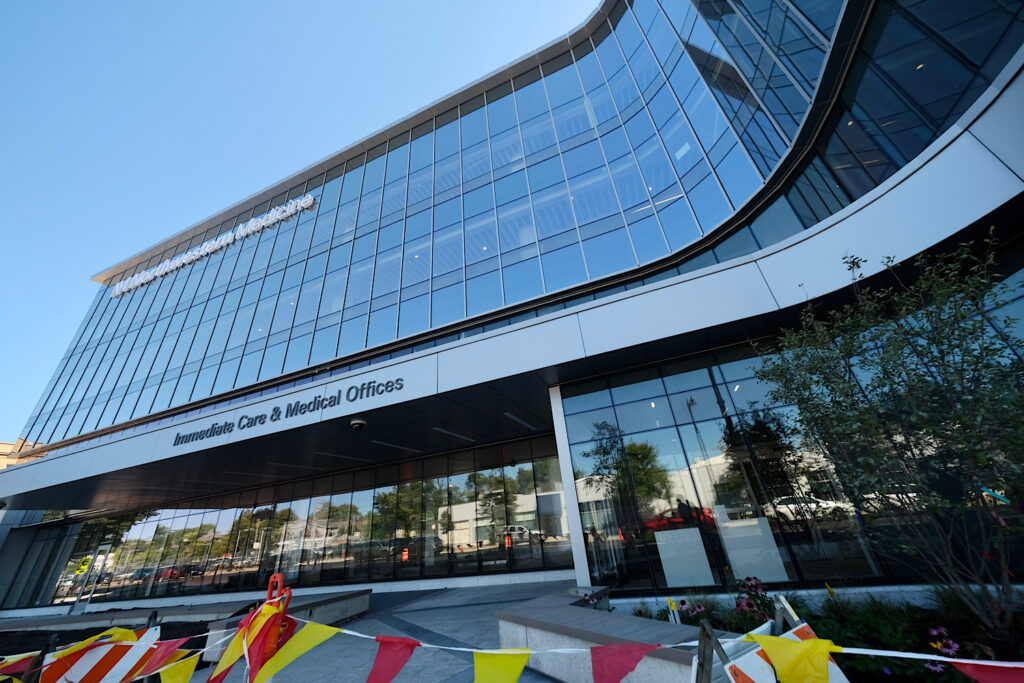 Northwestern's Advanced Outpatient Care Center Wraps Up Construction in ...