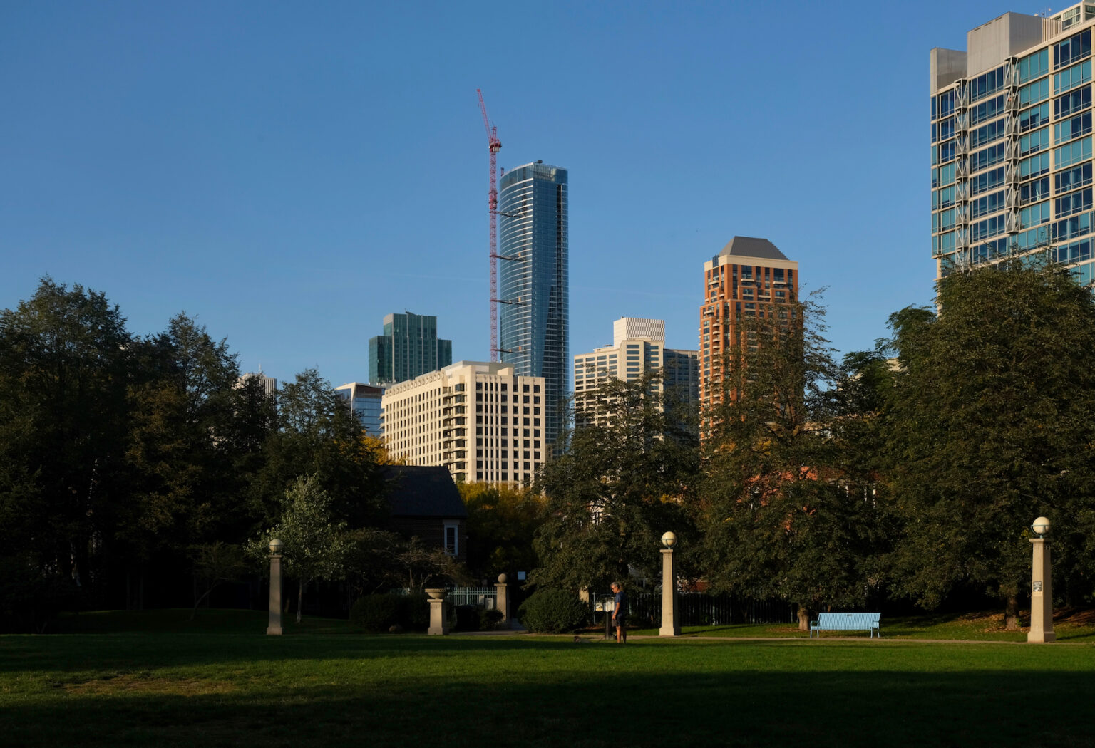 Parapet Installed for 1000M Apartment Tower in South Loop - Chicago YIMBY