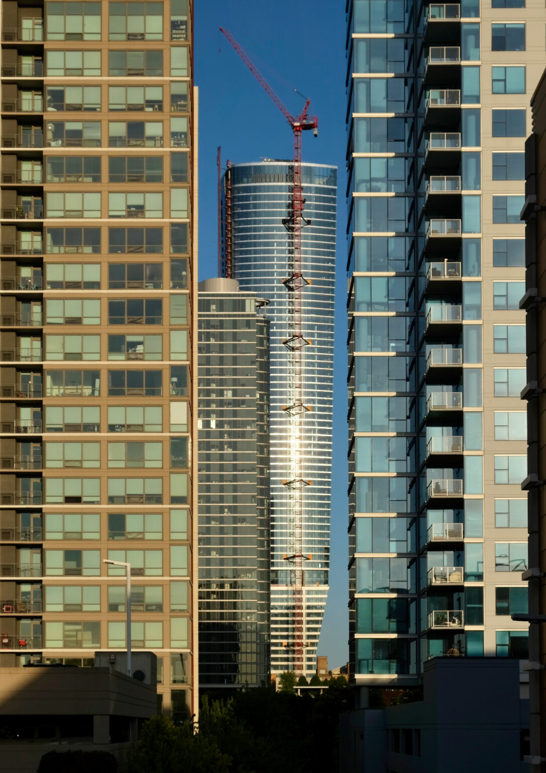 Parapet Installed for 1000M Apartment Tower in South Loop - Chicago YIMBY