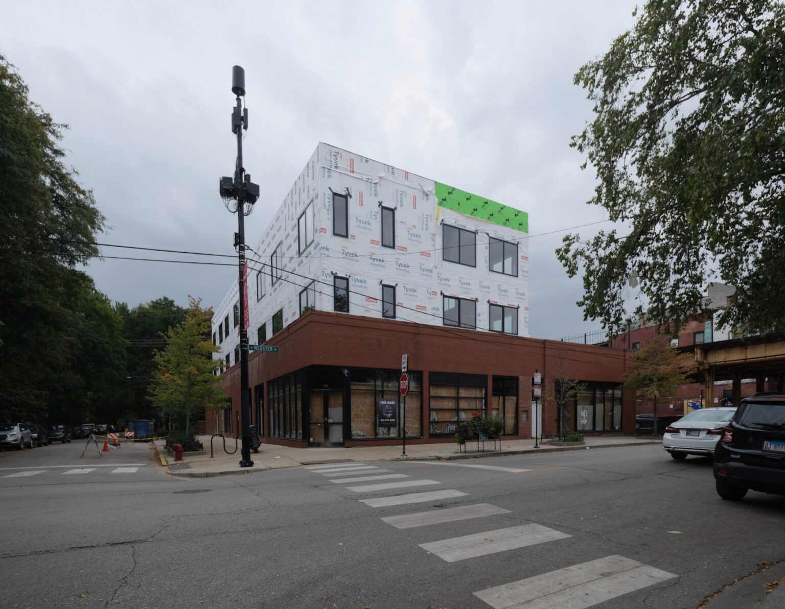 Three-Story Redevelopment at 935 W Webster Avenue is Now Topped Out in Lincoln Park - Chicago YIMBY